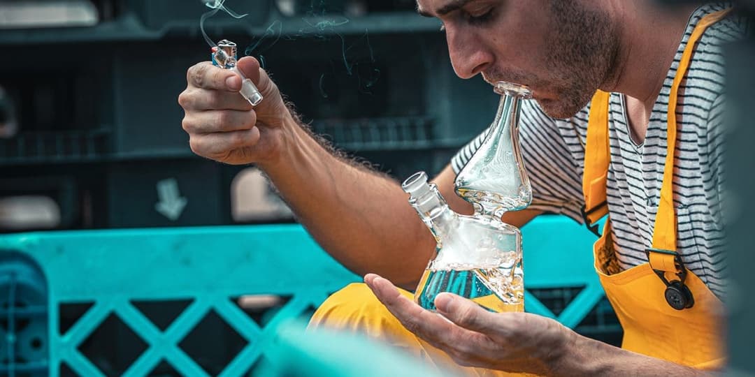 How Do Bongs Work, and How Do You Use One?